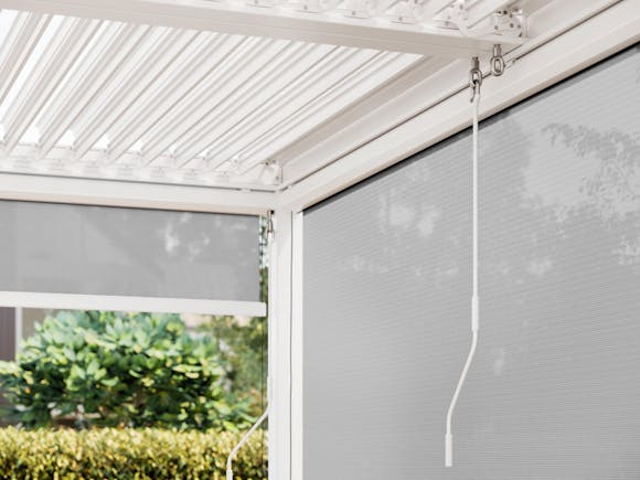Louvre Roof System Mesh Blind 3.7m White – Turfrey.co.nz